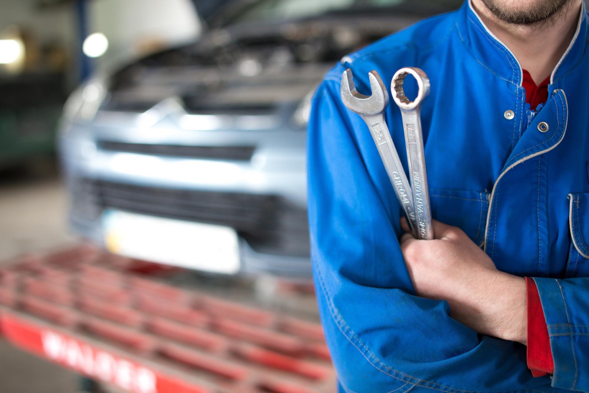 5 Signs You Need to Get AutoMaintenance Done on Your Vehicle